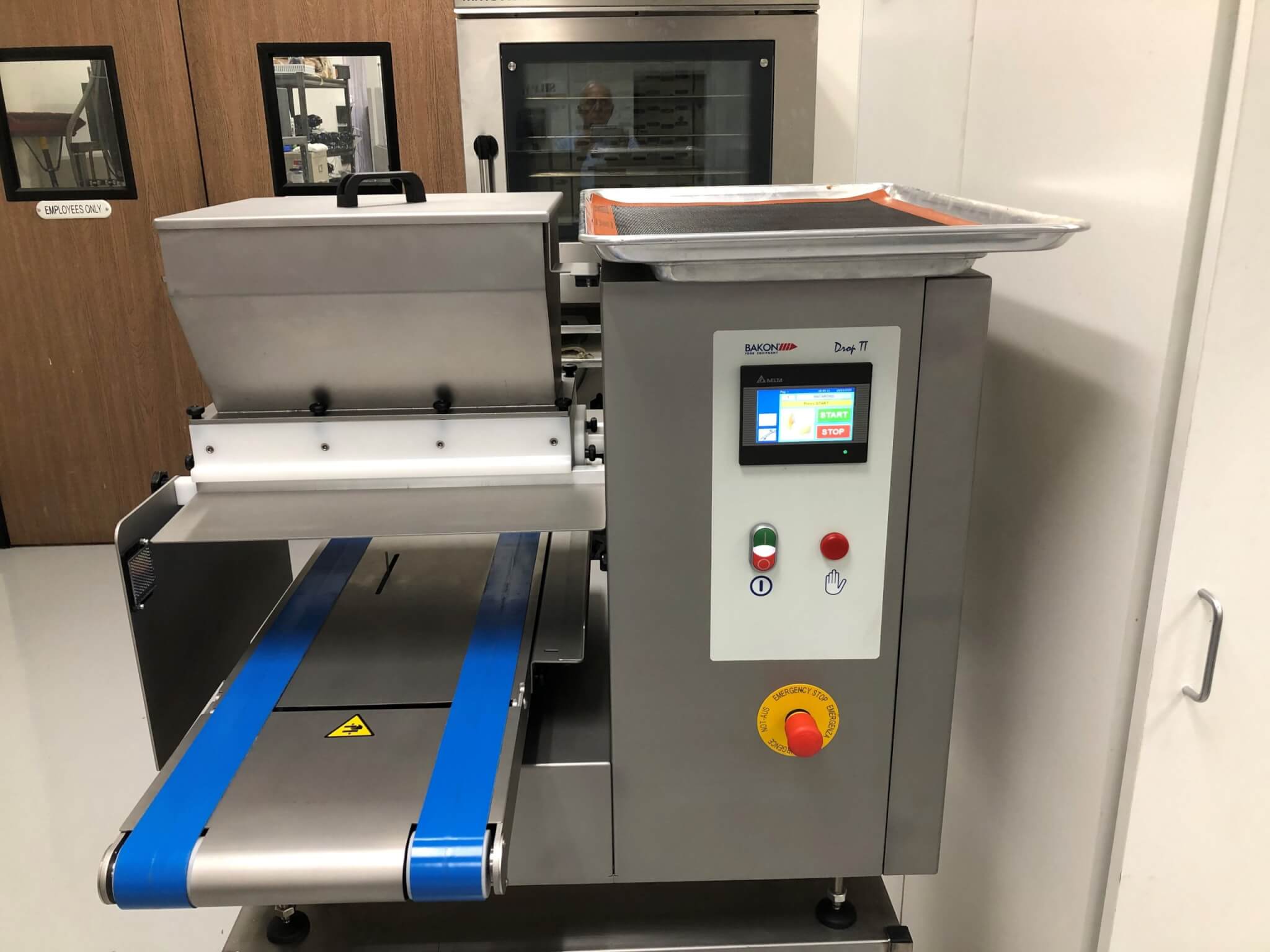 High Volume French Macaron Production - Saëna Baking Co